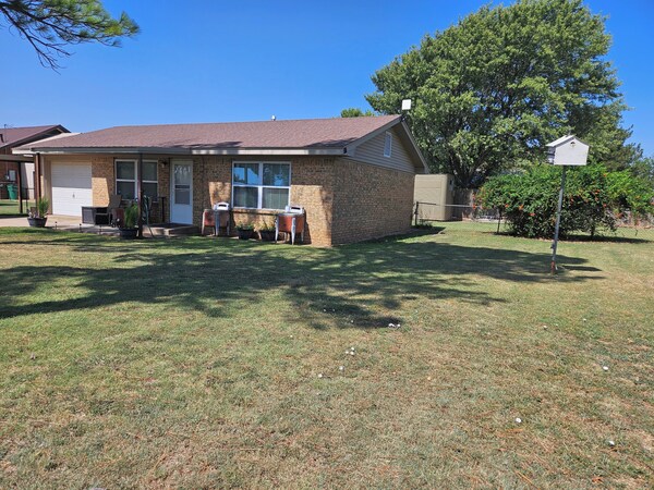 Charming 2-bedroom House In Granite Nestled At The Foot Of The Quartz Mountains - Lake Altus-Lugert, OK