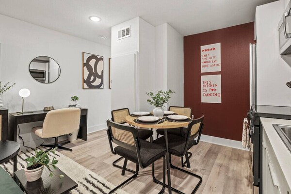 Stylish 1br Near Baylor & Arts District - Deep Ellum - Dallas