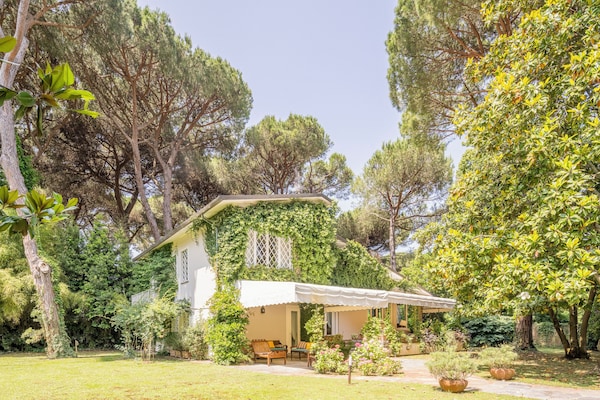 Luxury Villa With Swimming Pool At 700 Meters From The Sea - Viareggio