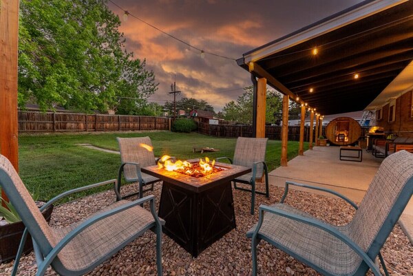 Arvada Hotspot | Modern Vibes | Sauna & Games - Arvada, CO