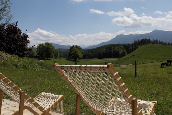 ᲦLiboria I Idyllisches Neoklassisches Ferienhaus - Riegsee