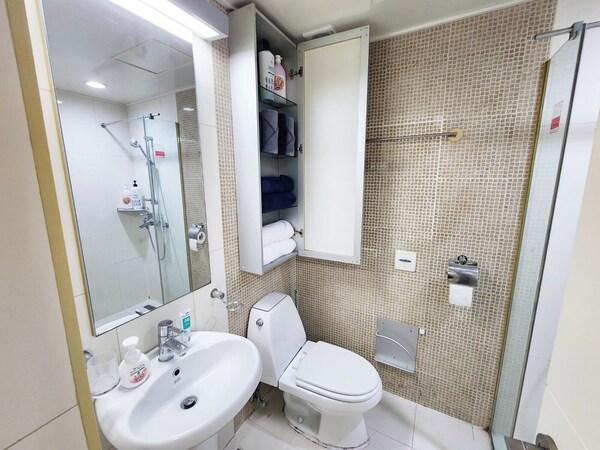 "Cozy 1-bedroom Apartment In Excellent Seoul With Wifi, Ac" - ソウル