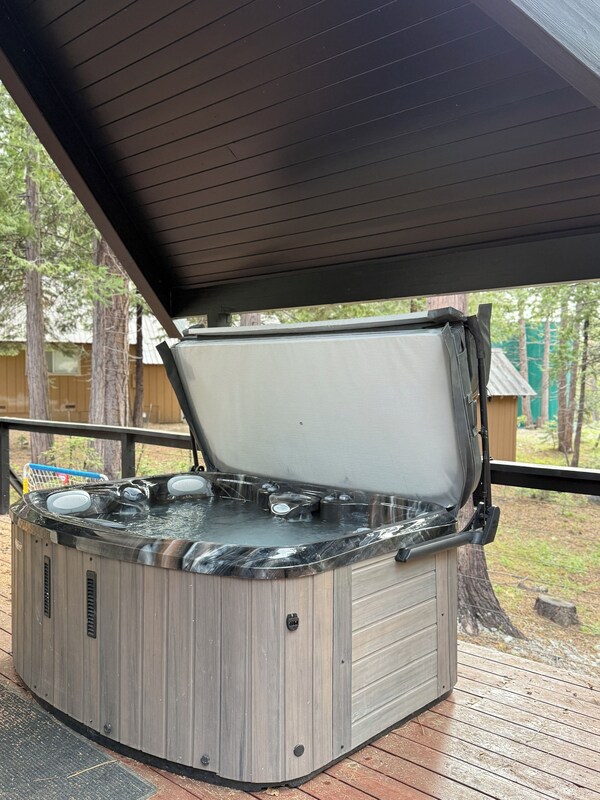 Shaver Lake Is The Perfect Place To Vacation - 