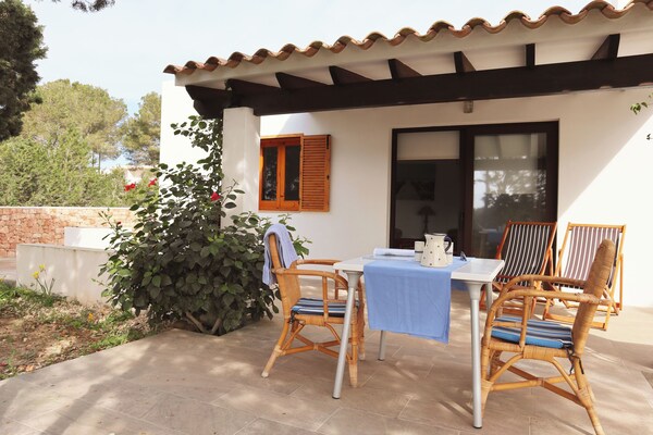 Terrace & Garden House For Families. Walk To The Beach (300m) - Formentera