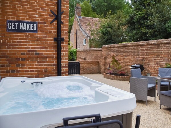 3 Bedroom Accommodation In Dunston - Norwich