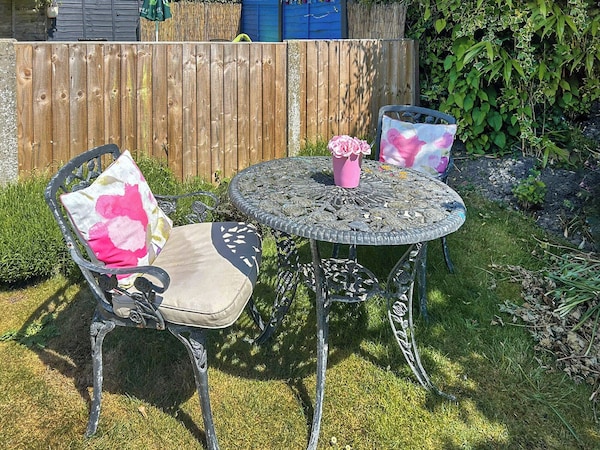 2 Bedroom Accommodation In Frinton-on-sea - Walton-on-the-Naze