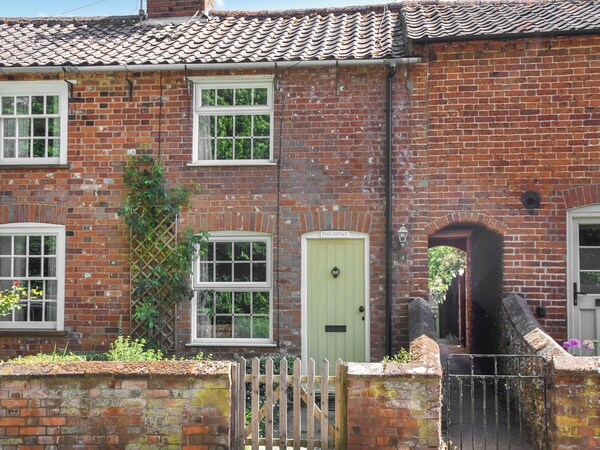 2 Bedroom Accommodation In Wenhaston - Dunwich