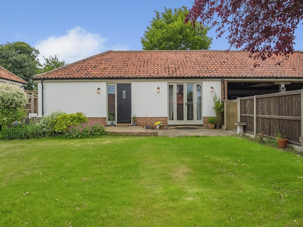 1 Bedroom Accommodation In Bergh Apton, Near Brundall - Suffolk