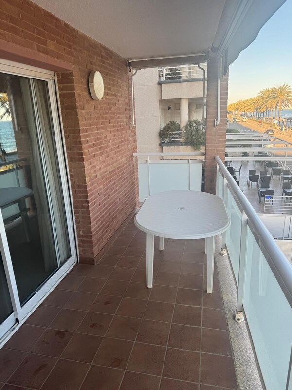 Calafell Beach Sun - Coma-ruga