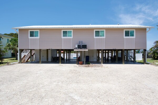 ️ Fun Outdoor Areapet Friendlyshared Pool + Spa | Monty's Place️ - Fort Myers Beach, FL