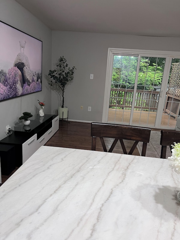 3-bedroom Townhome In Fantastic Springfield With Wi-fi & Fully Equipped Kitchen. - Woodbridge, VA