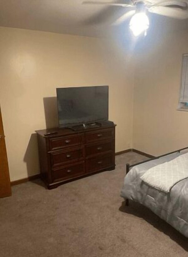 Soothing 2-bedroom Apartment With Ac In Knoxville - Zoo Knoxville, Knoxville