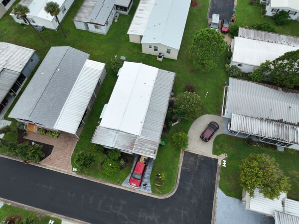 Charming 2-bedroom Mobile Home With Wifi, Ac In Peaceful Melbourne - Melbourne, FL
