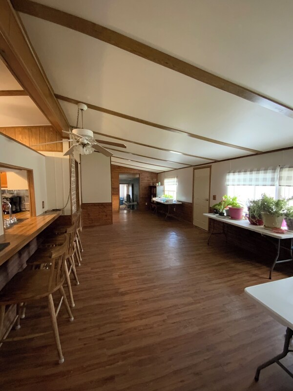 Charming 3bedroom Home With Ac, Wifi In Private Subdivision Of Manufactured Home - Fremont, WI