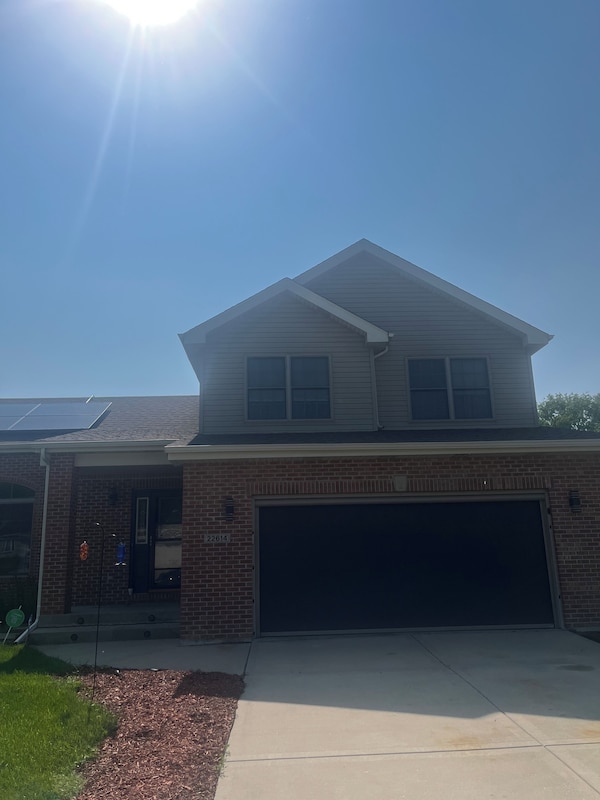 Charming 2-bedroom House With Wifi, Ac In Welcoming Sauk Village - Hammond, IN