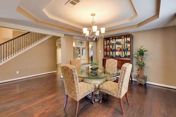 7 Mi To Lewisville Lake: Spacious Denton Home - Denton, TX