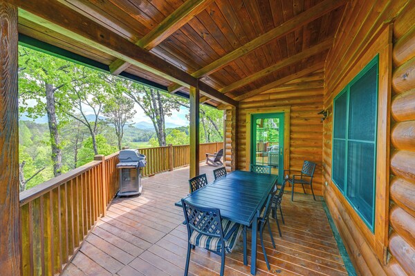 Game Room, Hot Tub & Decks: Scenic Franklin Cabin - Franklin, NC