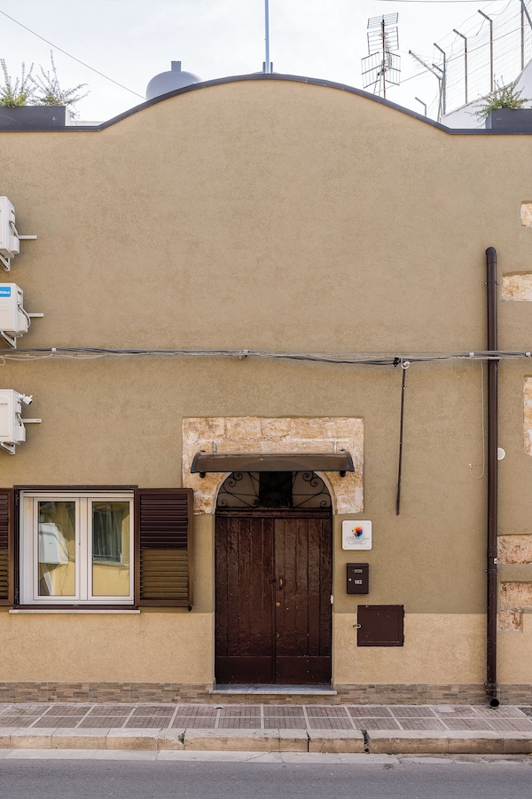 Madre Terra Apartment & Rooms - Cinisi