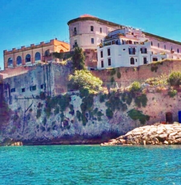 Domus Vittorio Deluxe Double Room With Sea View - Itri