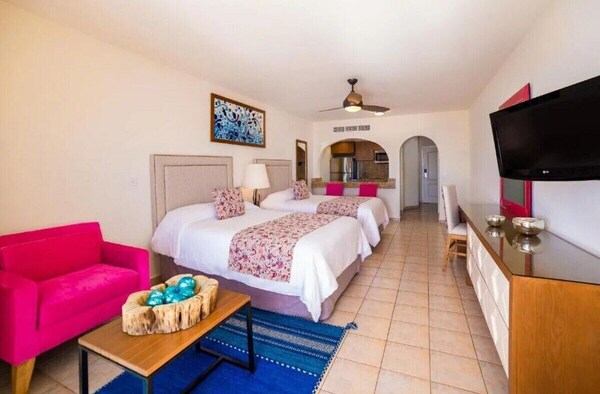 Charming 2-bedroom Resort With Wifi, Fitness Room In Lovely Cabo San Lucas - 카보산루카스