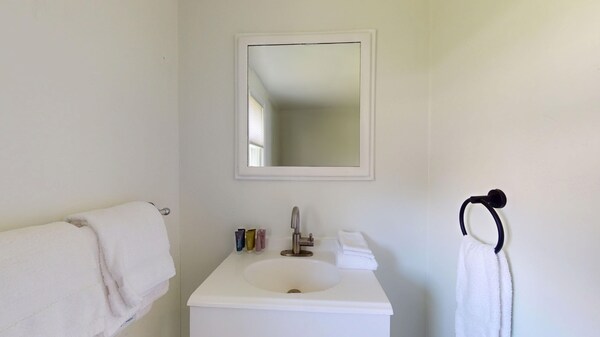 Low Tide Estate - [1bd, 1ba, Pool] - Cape May, NJ