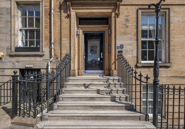 Experience Luxury Living At Blythswood Apartments, West George Street, Glasgow. - Glasgow