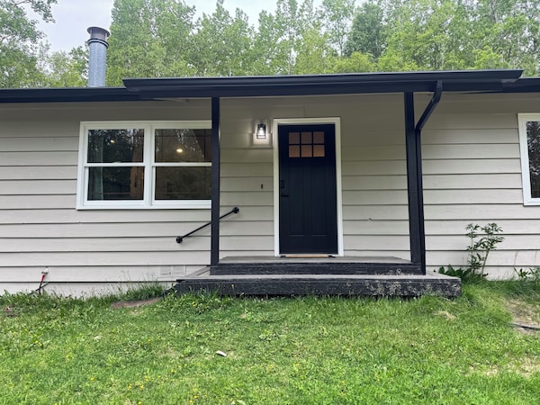 Peaceful 2br Retreat- Pet-friendly, Fenced Yard, Great Location. - Wasilla, AK