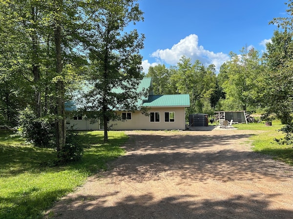 Charming 3-bedroom Cabin In Beautiful Ojibwa - Winter, WI