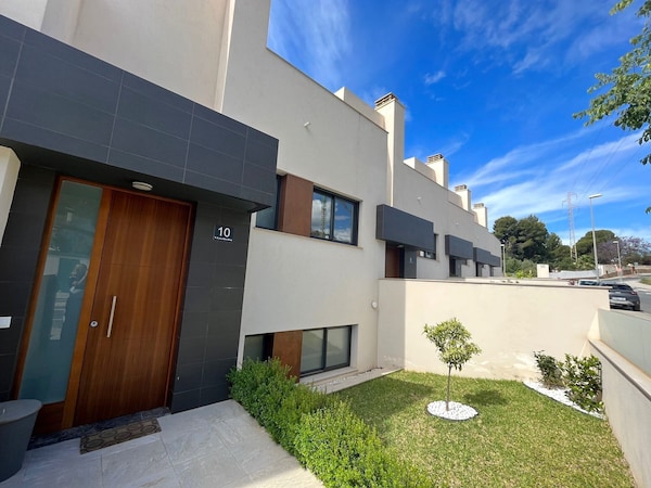 Casa De Vacaciones 'Luxe Woning, Fuente Del Baden' Con Vistas Al Mar Y Aire Acondicionado - Nerja