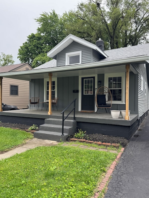 Modern Indy Stay Near Nightlife & Trails & Events - Indianapolis, IN