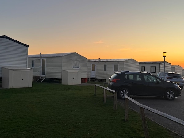 Seaside Bliss Retreat In Heart Of Isle Of Sheppy - Kent