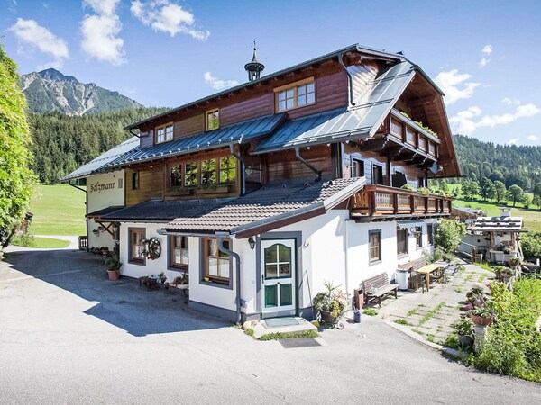 Herrliche Wohnung In Einem Ferienhaus Mit W-lan, Tv, Balkon, Haustiere Erlaubt Und Parkplatz - Ramsau am Dachstein