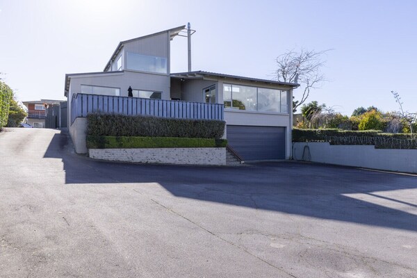 Sanctuary 53 Beautiful Views - Lake Taupo