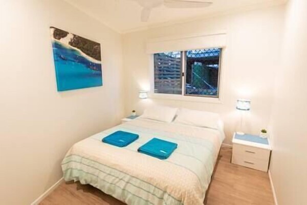 Sandcastles 2 - Three Bedroom Apartment Close To Everything! - Point Lookout