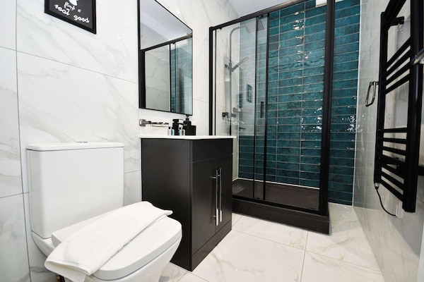 Cosy & Bright 1 Bedroom Apartment In Bradford - Aéroport de Southampton (SOU)