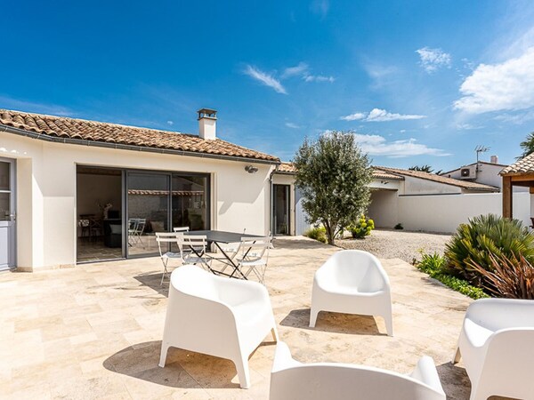 Maison 110m² Sud-ouest Avec Terrasse, Patio, Et Parking Pour 6 Personnes - Île de Ré