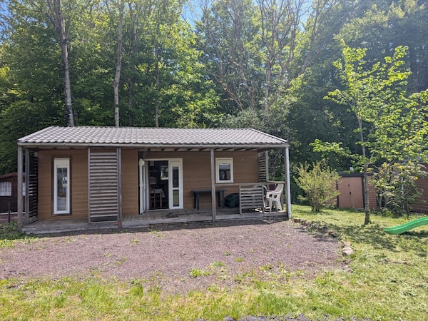 Mobil-home Moderne Dans La Nature D'auvergne - Picherande