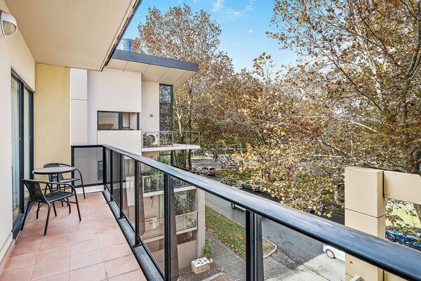 Stylish 2br Urban Retreat - Perth