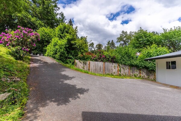 Serene Pet-friendly Home 1 Mile From Bellevue Dt - Redmond