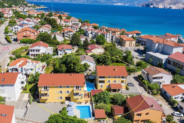 Apartment Gorica 2 No.4 - With Balcony And Pool - Baška