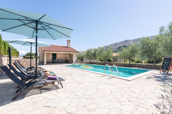 Apartment Garden Nr. 3 Mit Pool Für 4-5 Personen - Baška
