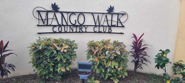 Mango Retreat In Mango Walk Country Club...entire House With Pool In Montego Bay - Montego Bay