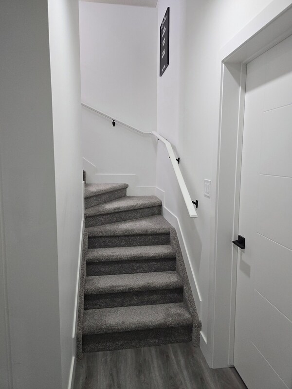 Charming 1-bedroom House With Wifi And Ac In Enchanting Edmonton - アルバータ