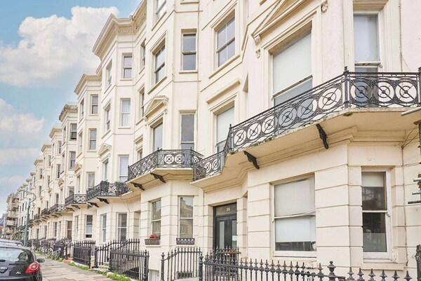 Host & Stay | Mermaid Hove - Hove