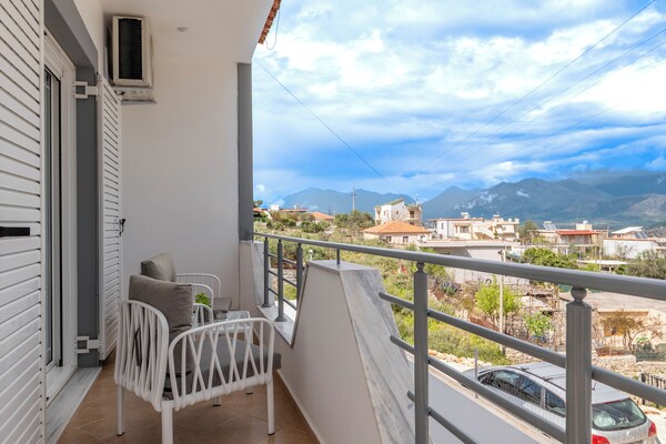 Philoxenia Apartments Saranda - Cozy Apartment With Balcony - Saranda