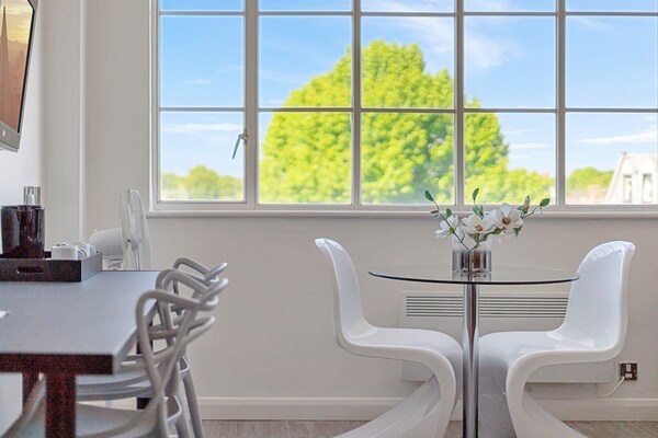 Chelsea Apartments - Two Bedroom - Whitehall