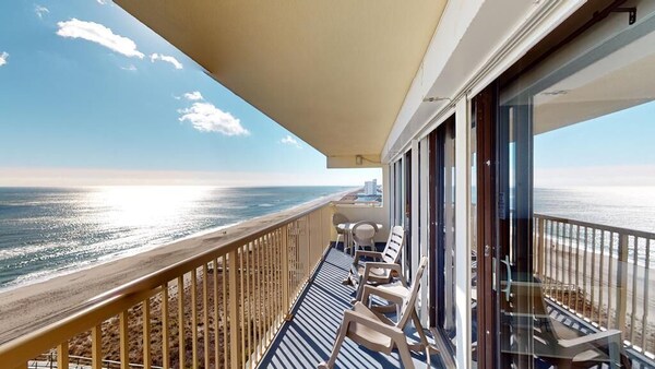 Pelican Watch 907 - Oceanfront, Elevator, Indoor Pool, Outdoor Pool - Carolina Beach, NC