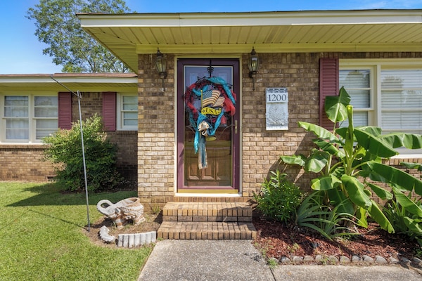 3-bedroom Tropical Paradise House In Peaceful Tuscaloosa With Ac, Wifi. - 터스컬루사