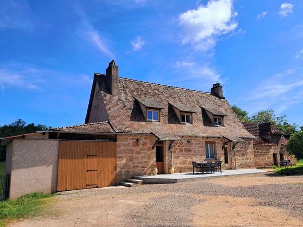 Gîte "L'oustal Néou" à Aynac - Saint-Céré