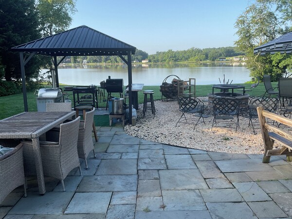 Secluded Waterfront Retreat 2 Bed 1 1/2 Baths Private Guest House W Pool & Beach - UMD, Middle River